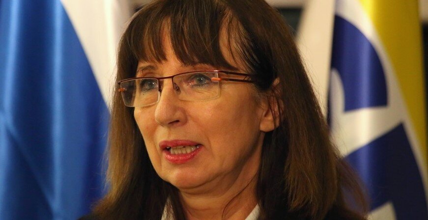 Pogumna poslanka! Mojca Škrinjar zaplavala v mrzlem morju - e-Maribor