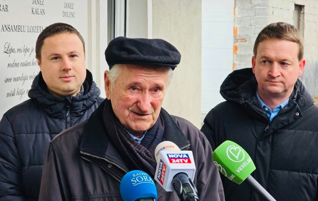 Na silvestrski oddaji na TV Slovenija, Vinko Šimek odkrito delal ...