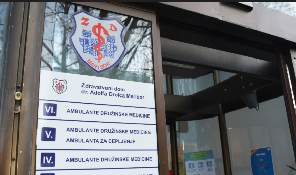 Kaos na srednji mariborski šoli. Dijaki zmrzujejo, ravnatelj pa grozi ...