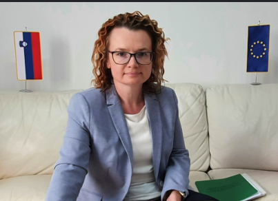 Golobova vlada polna afer se poslavlja. Po čem se jo bomo zapomnili ...